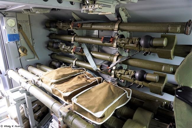 WarWheels.Net -KAMAZ-4386 Typhoon-K PVO (Air Defense Vehicle) Photos